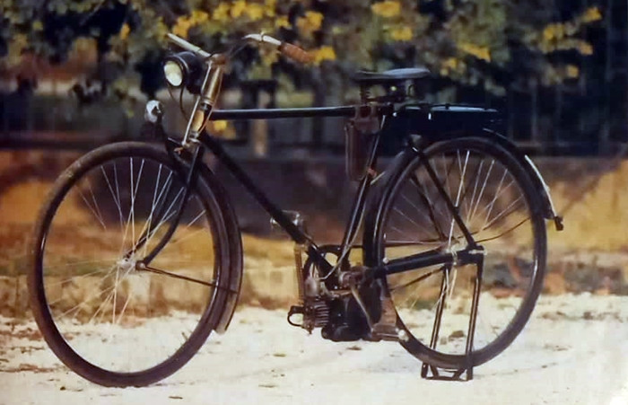 Nem csak egy egyszerű kerékpár! - Az 1955-ös Dongó segédmotor sztorija