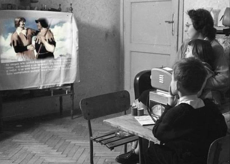 Régi gyerekkori játékok, avagy miket játszottunk 20-30-40 év gyerekként ...
